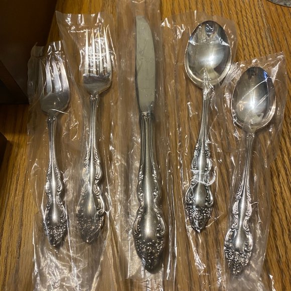 Oneida | Kitchen | Vintage Baroque Rose 881 Rogers Silverplate By ...